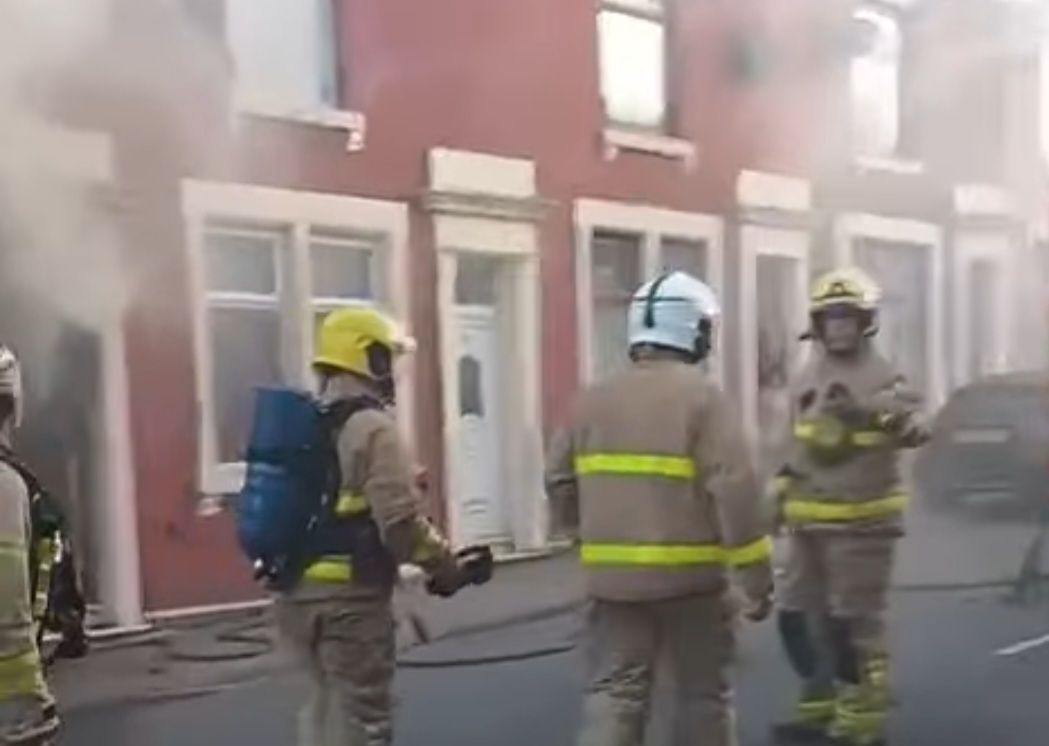 Blackburn Firefighters Tackle Terraced House Blaze in Audley Range ...